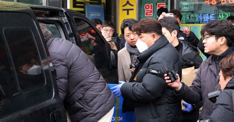 부산경찰 이재명 피습 피의자 자택·사무실 압수수색