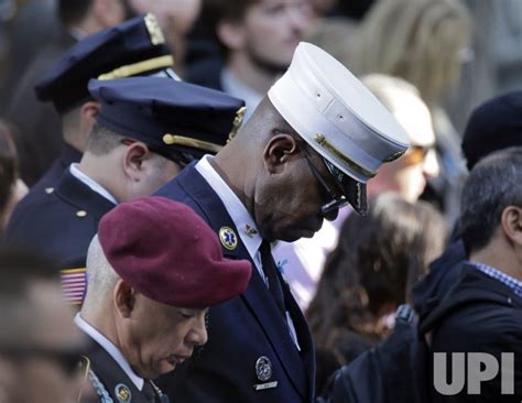 Photo Moment Of Silence At 911 Ceremonies Nyp20170911913