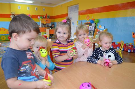 Jesienne Eksperymenty Zabawy Sensoryczne Miejskie Przedszkole Nr Im Marii Kownackiej W