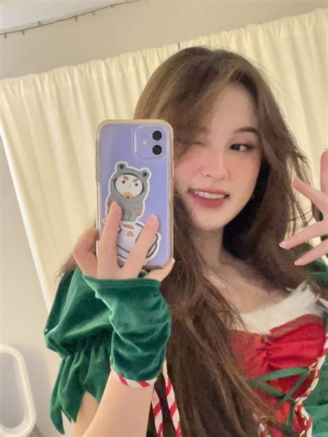 Tina T On Twitter Streamers Tina Photo Print Poster