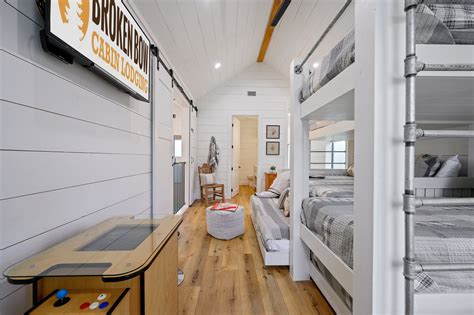 Lucky Bear Lodge