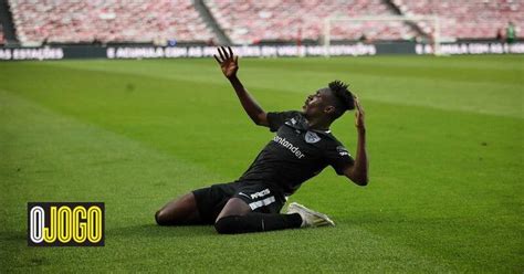 Acordo Do Fc Porto Com Zaidu Por Cinco Anos Garantem Na Nigéria R