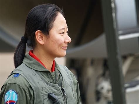항공information Kf 16 여성 전투기 조종사 1호 네이버 블로그