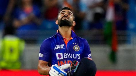 When I Left Test Captaincy Only Dhoni Messaged Me Sportsunfold