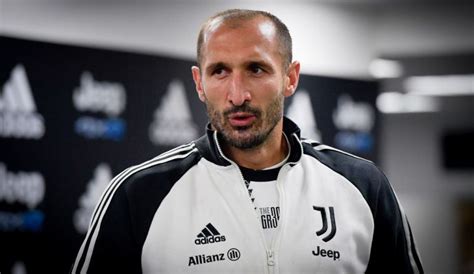 Juve Premiato Chiellini E Canzi La Nota