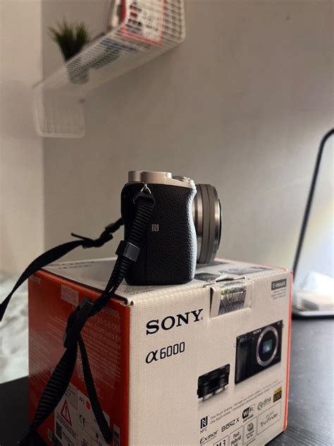 Sony A6000 ILCE-6000L Mirrorless, Fotografi di Carousell