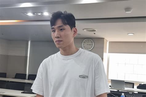 Fa된 최고 수비수 문성곤 공격 약하다는 비판 옳아보완할 것 한국경제