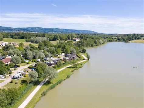 Zwembad En Waterpark Het Zwemgedeelte Op De Camping Le Domaine De Louvarel
