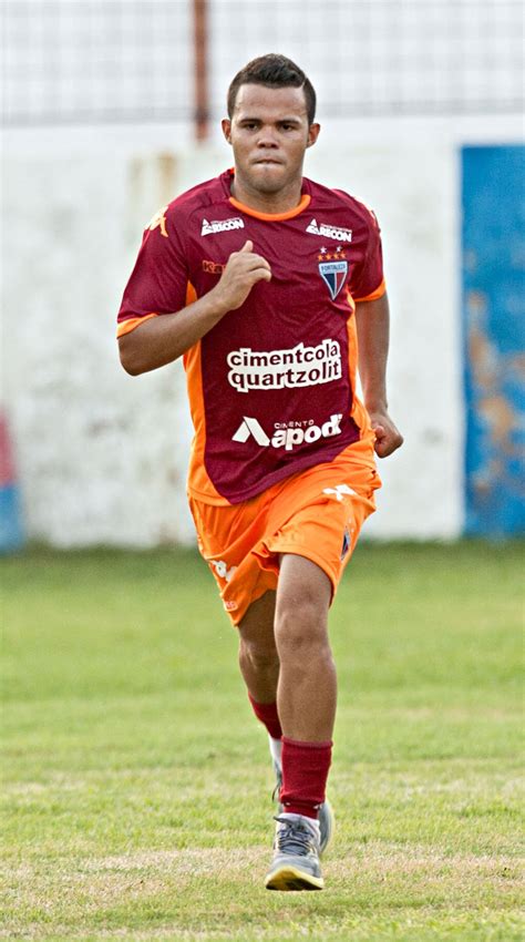 Mais um Romarinho ex Fortaleza é o novo atacante do Confiança confiança ge