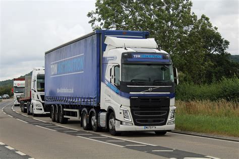 TDW Distribution Bridgend WU FTA Volvo FH At Aston Cro Flickr