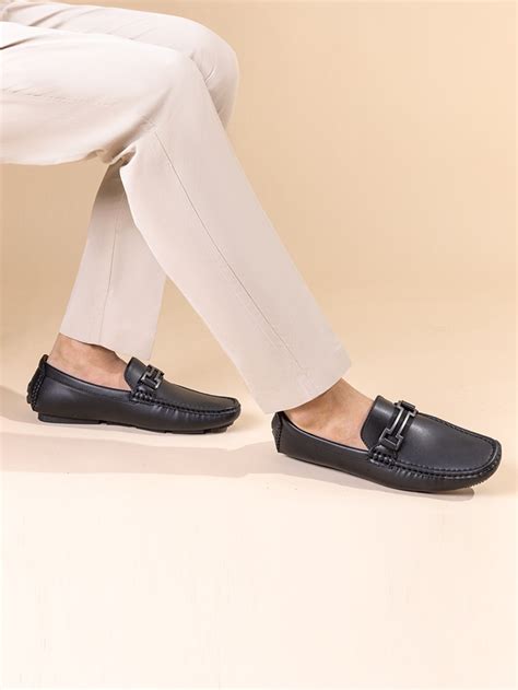 How To Wear Loafers Without Socks For Men