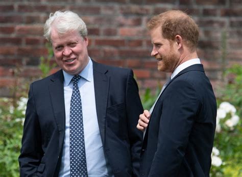La Famiglia Riunita William Harry E Gli Zii Spencer Allinaugurazione