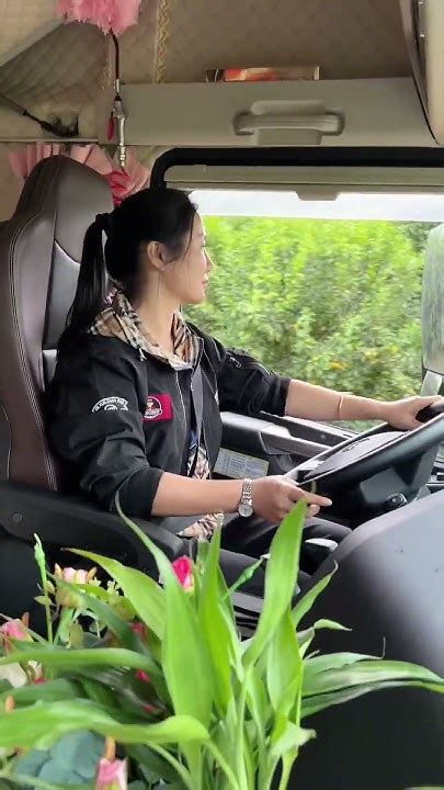 出发喽女司机开22米长的货车，跑山路底道，不怕技术不好，就怕对面会车过不了！用抖音记录卡车生活 卡车女司机姚姚 用抖音記錄卡車生活