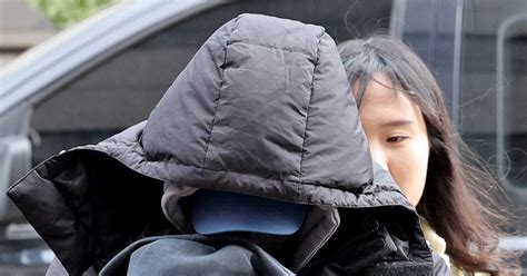 故이선균 협박해 3억5000만원 뜯은 20대 여성·유흥업소 실장 기소