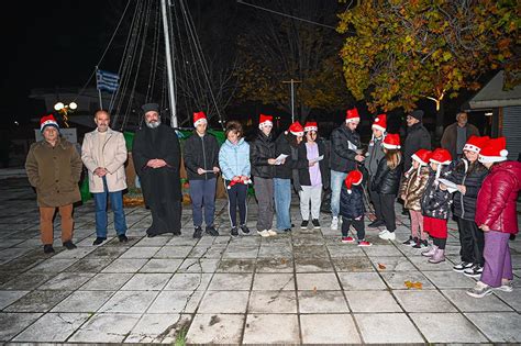 ΛΕΥΤΕΡΙΑ ΑΝΑΨΑΝ ΤΟ ΧΡΙΣΤΟΥΓΕΝΝΙΑΤΙΚΟ ΔΕΝΤΡΟ ΣΤΑ ΑΛΩΝΙΑ ΦΩΤΟ
