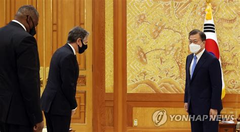 문 대통령 미 국무·국방장관과 인사 연합뉴스