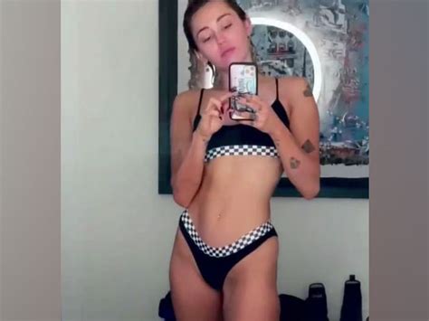 Miley Cyrus Shows Off Toned Abs In New Monokini Post