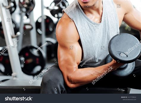 9506 Curl Bicep 库存照片、图片和摄影作品 Shutterstock 9506 Curl Bicep 库存照片、图片和摄影作品 Shutterstock
