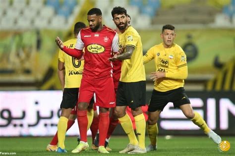 فرارو مهاجم سرشناس پرسپولیس جدیدترین قربانی اتفاقات سیاسی؟