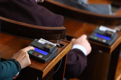 Парламентът окончателно прие промените в Закона за медиацията