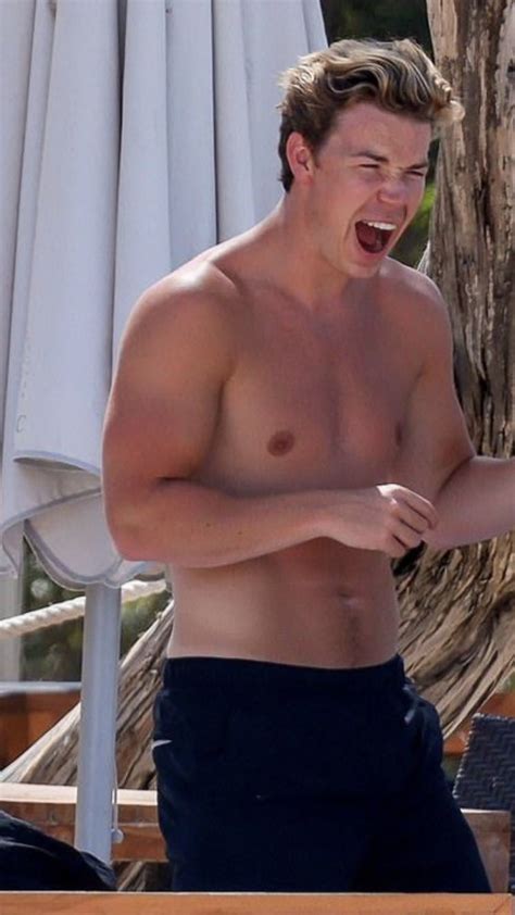 Male Celebrity Obsessions On Twitter Pound Me Harder Than The Waves