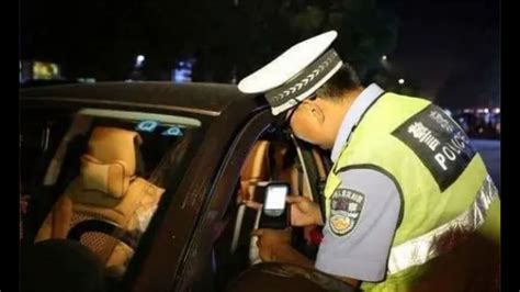 酒后叫代驾被扣了12分车主反问交警方向盘都没碰凭啥扣分 YouTube