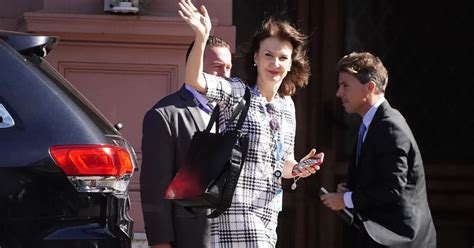 Mondino llegó a París para iniciar una agenda diplomática que busca convertir a Macron en el