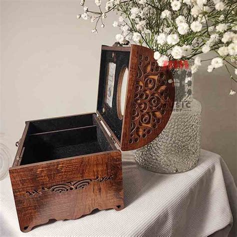 جعبه هدیه موزیکال موسیقی شاپ