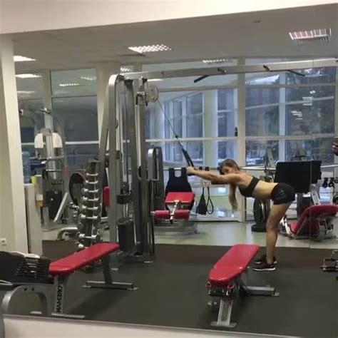 Пуловер в кроссовере Упражнение для спины Качаем спину Youtube