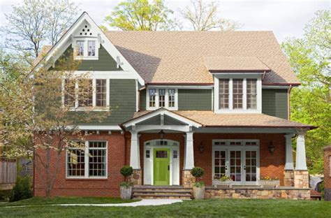 31 Green Vinyl Siding House Ideas