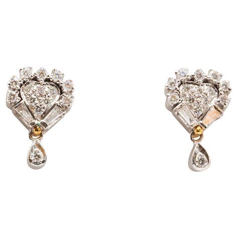 Vintage 14k Yellow Gold Diamond Flower Earrings For Sale At 1stdibs