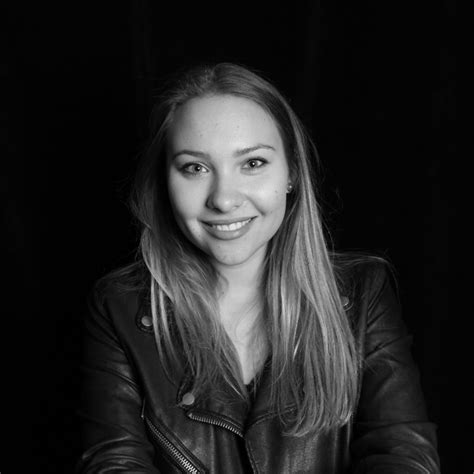 Michalina Grzywacz It Recruiter And Research Team Leader Simplicity