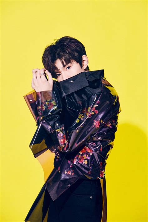 王源 Bornfree十八岁演唱会🍀 Đang Yêu Vuông Hình ảnh