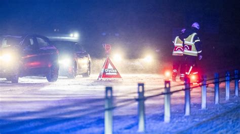 Flertal Trafikolyckor I Skåne Under Nattens Snöoväder