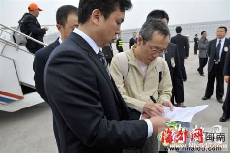 重庆女黑老大王婉宁丈夫7日向警方自首图 闽南网