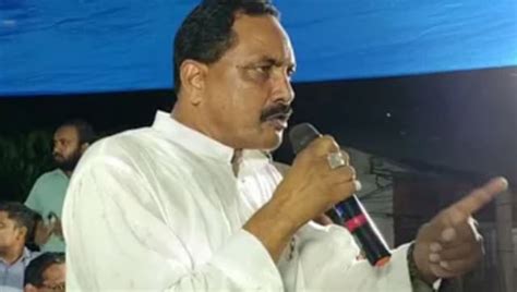 West Bengal Trinamool Congress Leader In Malda Threatens To Cut Off