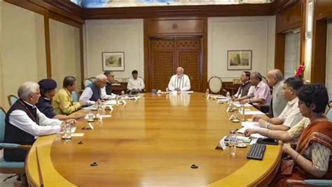 Pm Modi Chairs Meeting To Review Preparedness For Cyclone ‘remal The