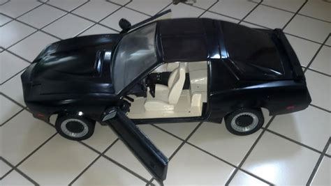 Knight Rider Kitt With Voicebox And Lights 118 Scale Hot Wheels Elite