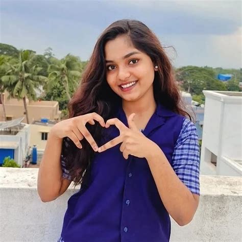 💖 Tamilselvi092 • Threads Say More