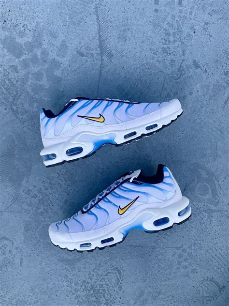 Tns White And Blue Store Bellvalefarms