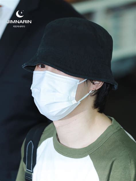 짐나린 ᴊɪᴍɴᴀʀɪɴ on Twitter 230523 인천공항 출국 HD 지미니 빼꼼 지민 박지민 FACE