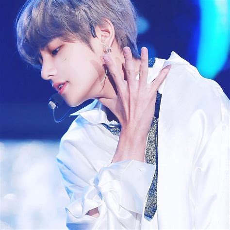 Báo Hàn Ca Ngợi V Bts Sở Hữu Góc Nghiêng Thần Thánh Nhất Nhì Kpop