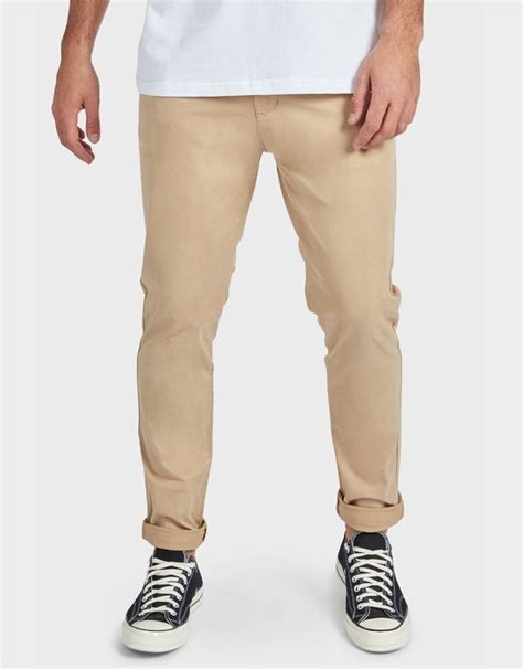 What Color Shoes To Wear With Khaki Pants Light Converse Sneakers