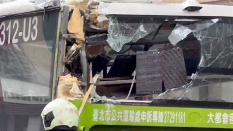 夫目睹妻遭公車輾亡 肇事23歲駕駛我有踩煞車