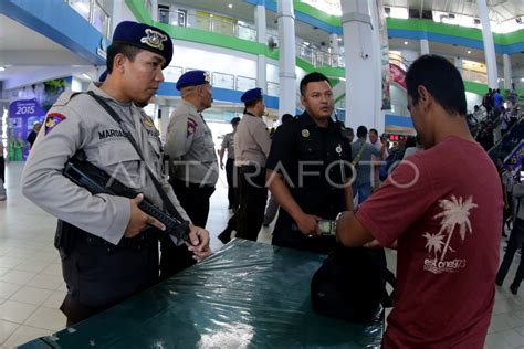 PENJAGAAN PELABUHAN DAN BANDARA ANTARA Foto