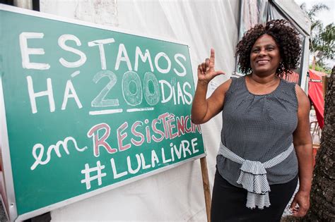 Veja Imagens Dos 200 Dias De Vigília Lula Livre Em Curitiba Partido