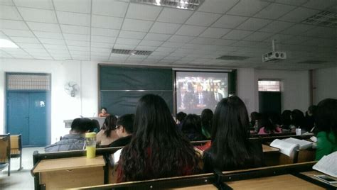法学与公共管理学院“清明祭英烈”系列活动圆满结束 河南城建学院法学院
