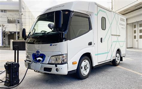 日野、小型bevトラック「デュトロ Z Ev」を用いた電動車最適稼働マネジメントの実証実験をアスクルやcube Linxと開始 Car Watch