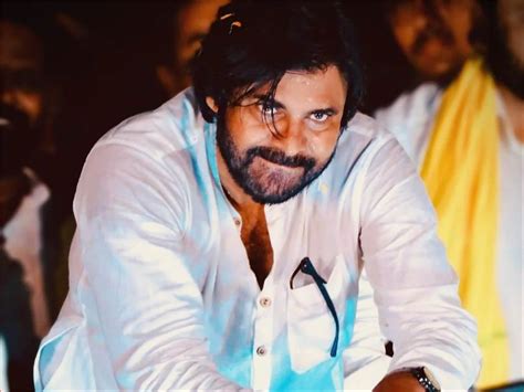 Pawan Kalyan Sending Powerful Political Signals Cinejosh