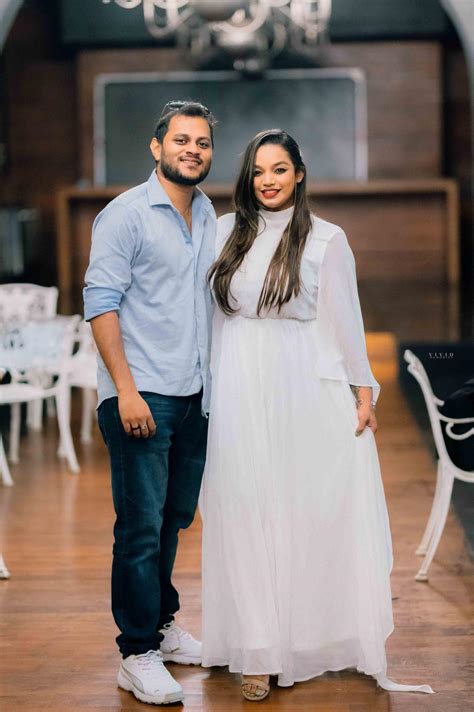 හැමෝම හොයපු කාවින්ද්‍යාගේ පෙම්වතා මෙන්න